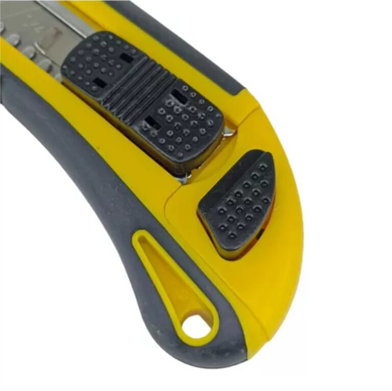 Cutter navaja con 3 hojas Uyustools – CONSELVA – Comercial Selva Nor ...