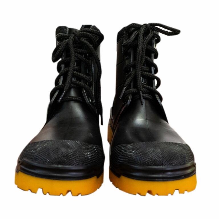 Botín PVC Settia Trome negro/ amarillo – CONSELVA – Comercial Selva Nor ...